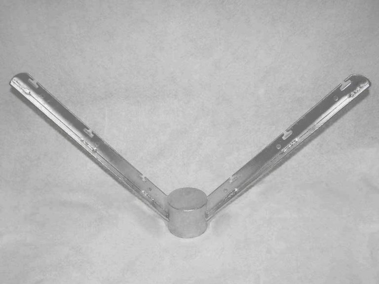 T-POST ONE PIECE 45º ARM | Hearne Steel Company, Inc.